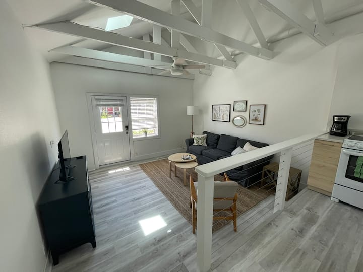 Beautiful Modern Studio Apt, 100ft To The Beach - St. Augustine Beach, FL
