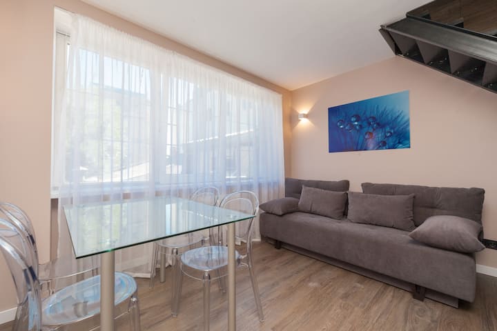 2-х уровневая квартира Vip на Дерибасовской - Odesa