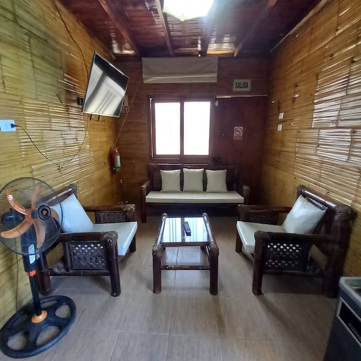 Habitación De Hospedaje En Mancora Con Piscina - Máncora