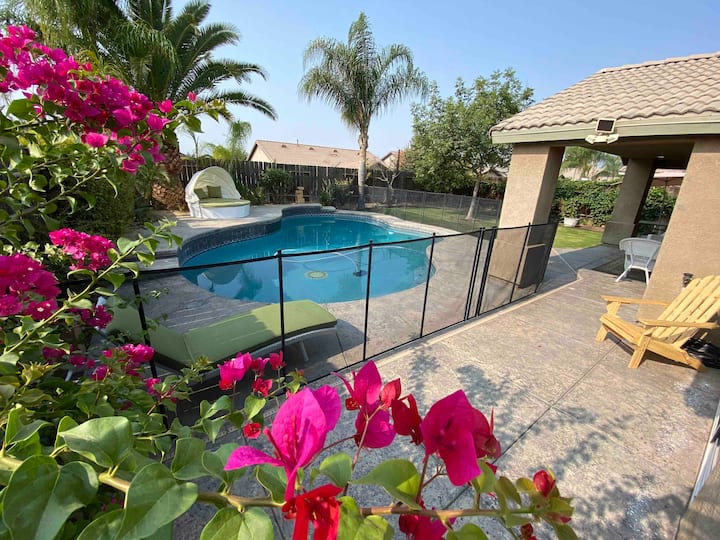 The Mirage Beautiful Pool Resort Style Home - Bakersfield, CA