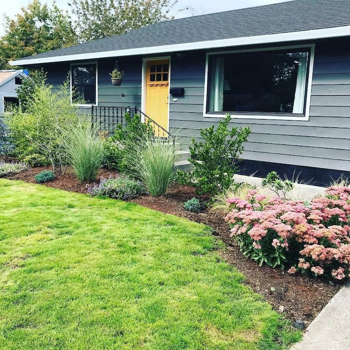 Home Away From Home In Sw Portland! - Beaverton, OR