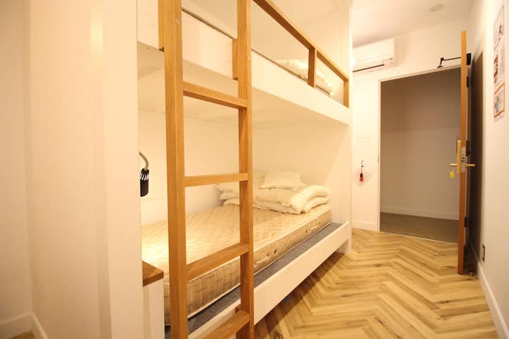 A Hostel With A View Of Toji Temple - Kyoto