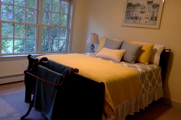 Mountain And Valley Views 1a - Hanover, NH