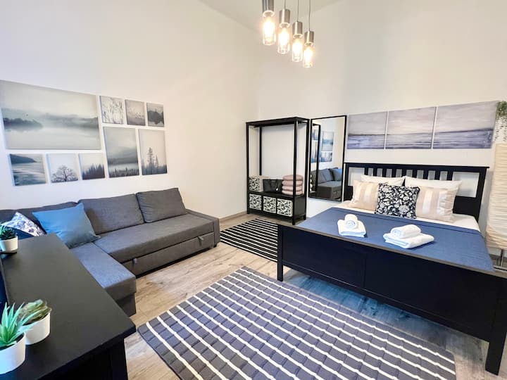Central Stylish Home In The 💟Of Budapest @Deák Tér - Budapest