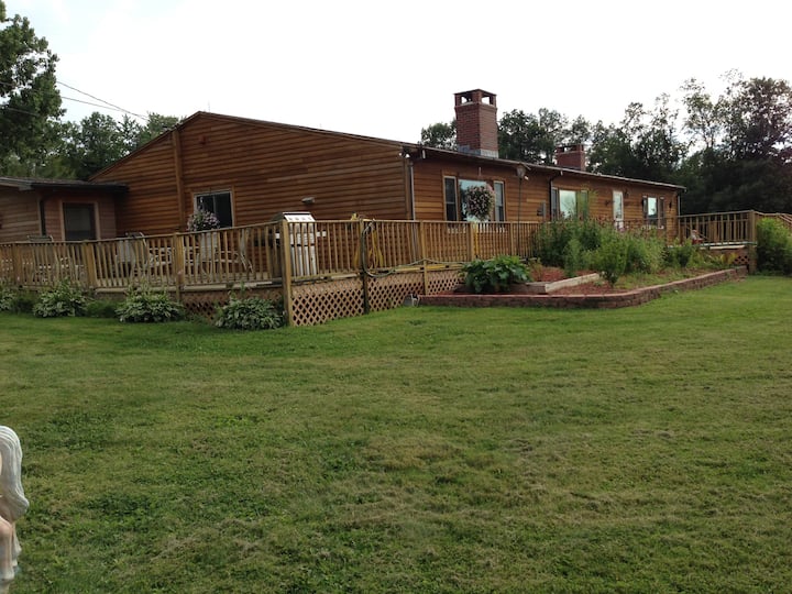 Large Country Ranch On 2 Acres - Bennington, VT