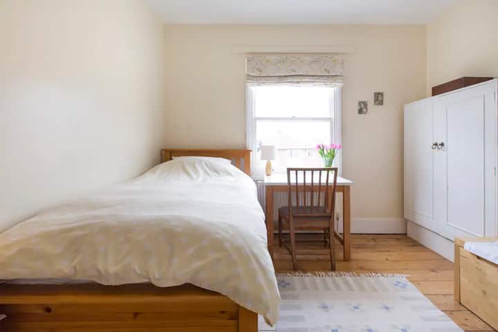 Clean, Comfortable Room Near Hospitals & Brookes - Oxford