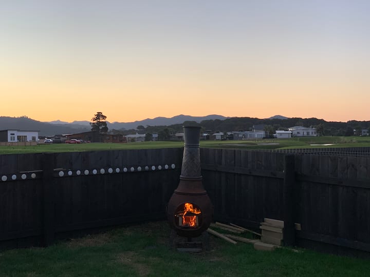 Lake, Golf And Mountain Views - Whitianga