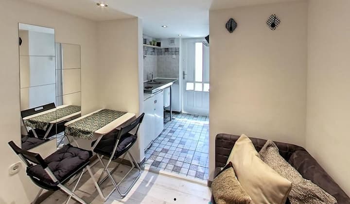 Cute Studio In City Center.  Capsule Apartment! - Budapest