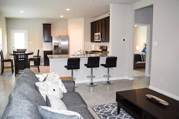 New Home Near Hobby, Nrg, Medical Center, Downtown - Pearland, TX