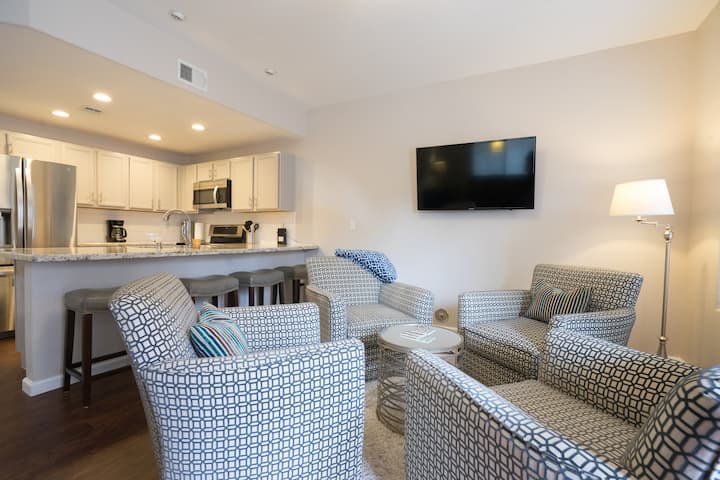 Cute And Cozy Condo With Heated Pool & Hot Tub - Musical Instrument Museum