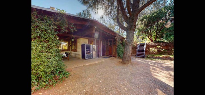 Sunrise - 130 Sq Ft Studio - Detached Bath - California