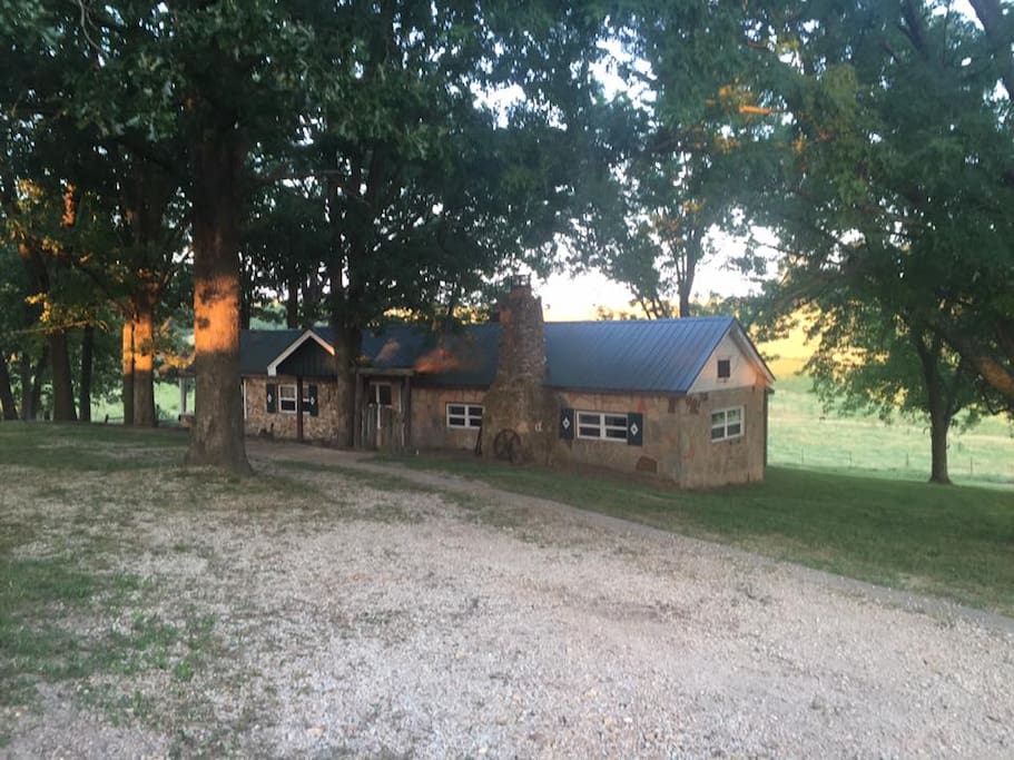 Peaceful cabin by the Huzzah and Mark Twain Forest - Cabins for Rent in ...