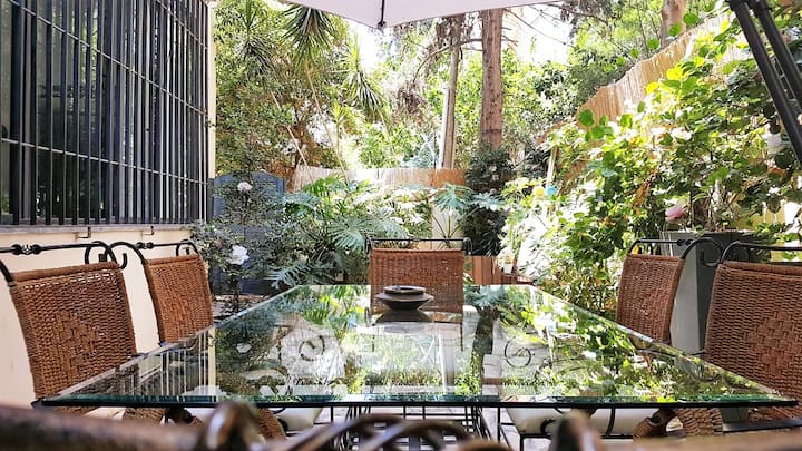 3br + 2 Baths Garden Apartment Near Ben Gurion! - Tel Aviv