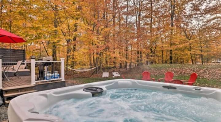 6bed/3bath Poconos Home With Pool Table & Hot Tub - Mount Pocono, PA