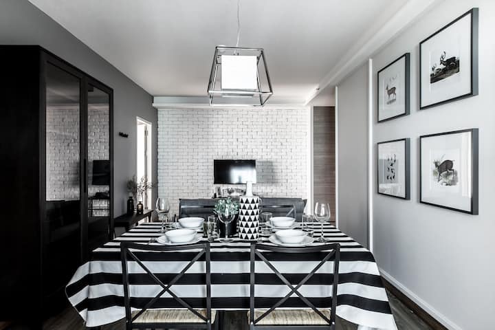 Stylish 2 Bedroom Condo 3 Mins From Thonglor - Bangkok