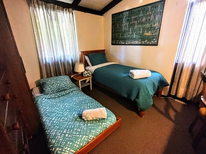 The Single Room-private Room-spacious Home & Pool. - Adelaide SA, Australia