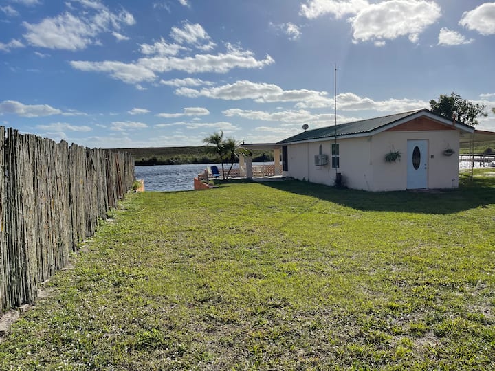 The House Water View - Okeechobee, FL