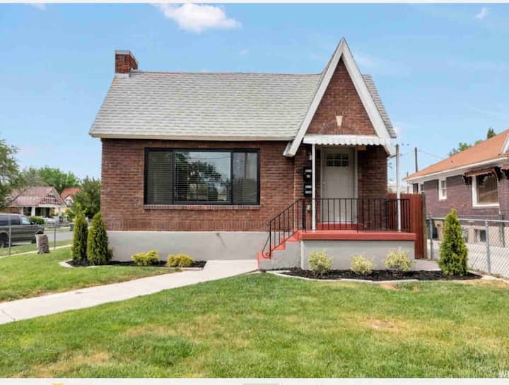 All New Slc Upper Duplex 2 Bd Open Concept - Hogle Zoo, Salt Lake City