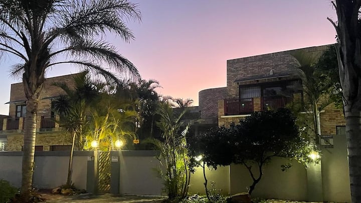 Jbay Breeze Entire Guest House - Jeffreys Bay