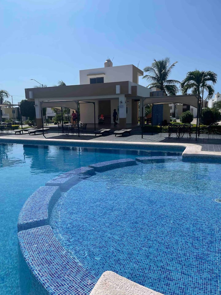 Casa De Piso En Una Privada Con Alberca 
Canc Free - Mazatlan