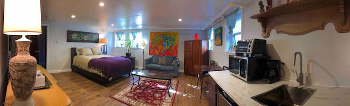 Super Charming Studio Retreat By The Sea.  Ahhh. - Long Beach, NY