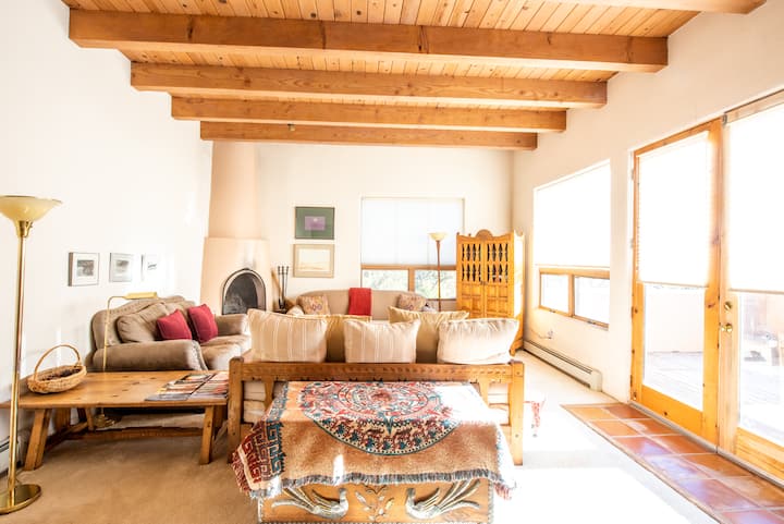Walk To Plaza W/ Mountain, Sunrise, & Sunset Views - Santa Fe
