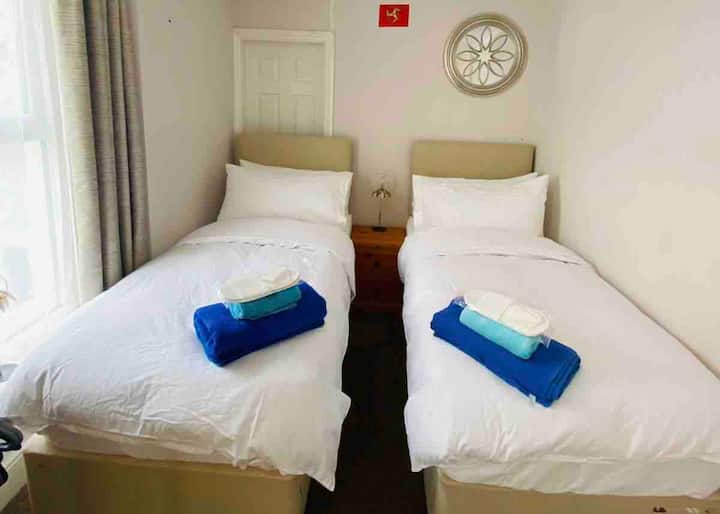 Shared Room In The Victorian House 3/3 - Isle of Man