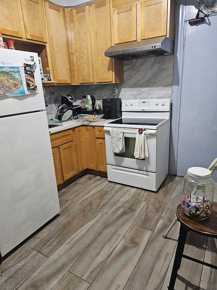 (12) Private Room Near Downtown W/private Bathroom - San Francisco, CA