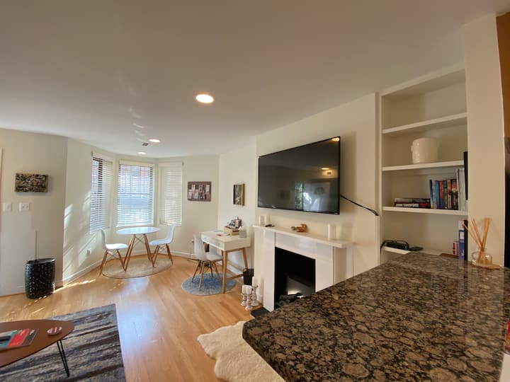 A City Gem * 1 Bd Apt Logan Circle - Washington, D.C.