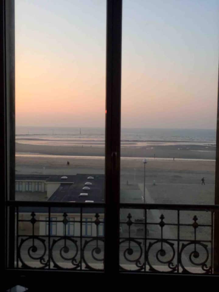 Trouville Les Pieds Dans L'eau - Trouville-sur-Mer