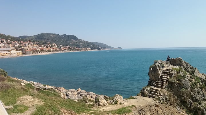 Bilocale In Centro Finale Ligure A 20 Mt Dal Mare - Finale Ligure