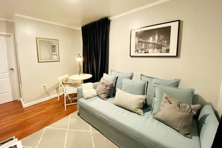 Bright 1 Br 30 Mins To Times Square! - Weehawken