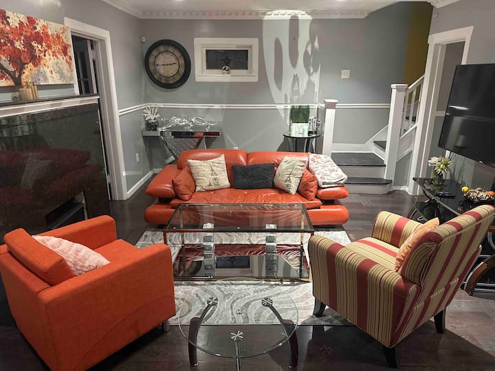 A Perfect  Apartment From Home - Mineola, NY