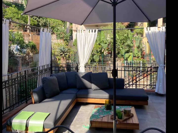 An Enchanting Terrace - Casa Goldie - Taormina