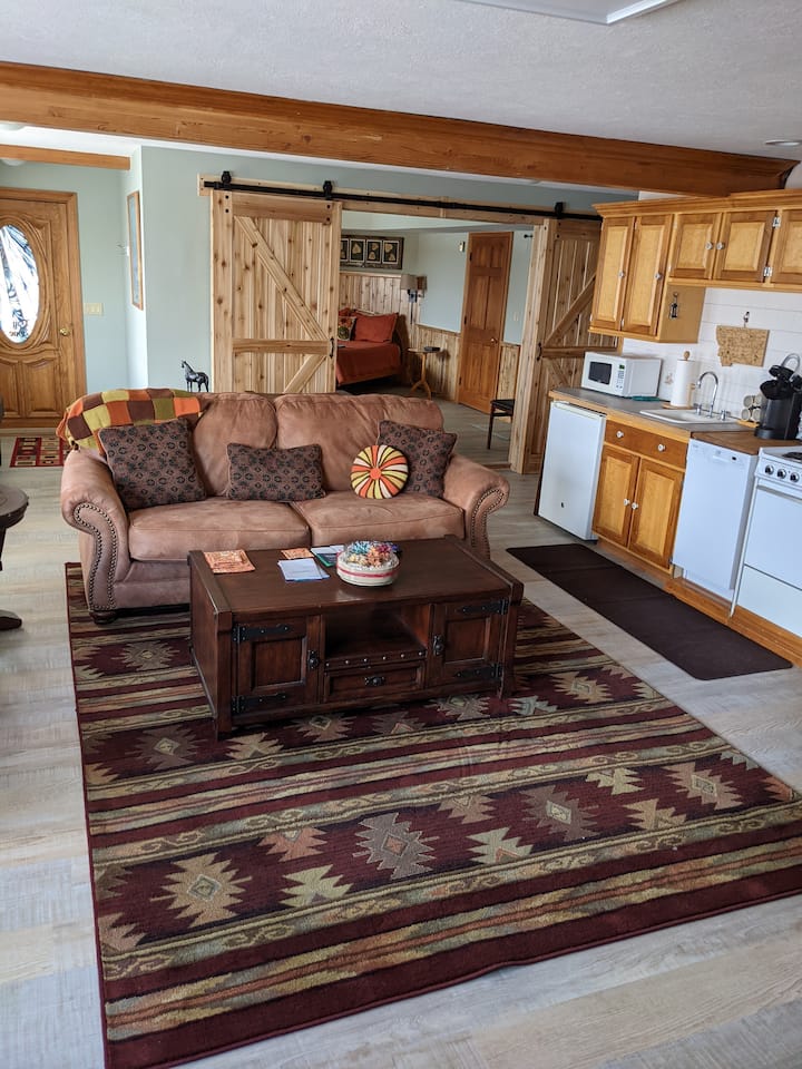 Quiet Farm Retreat - Four Corners