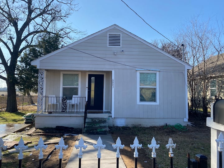 Cozy 3b/2b Single Family Home Near Fairpark - Dallas, TX