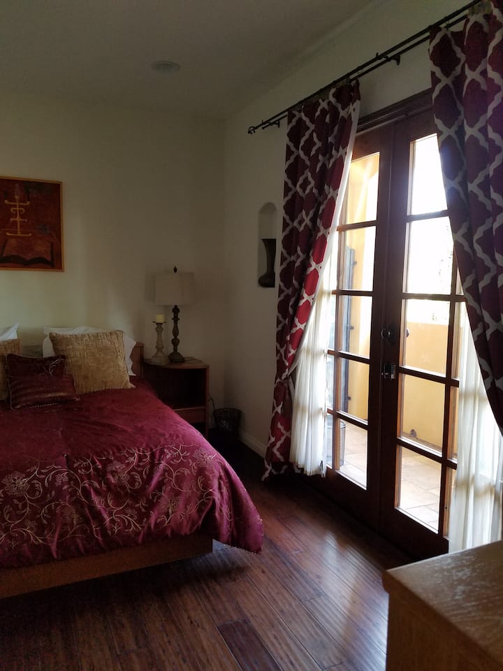 Private Guest Suite In Great Neighborhood - Redondo Beach, CA