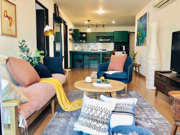 Elegant Art Decor Big 2bdr Condo In Center Ninman - Chiang Mai