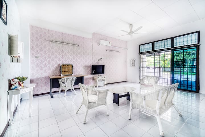 36 Taman Soon Choon Ipoh Big Parking Space - Ipoh