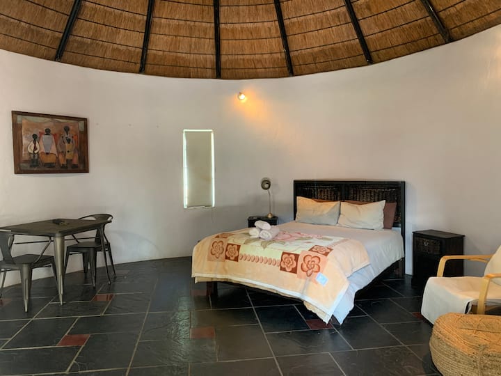 G-ville Peaceful Stay (Load-shedding Backup Power) - Centurion