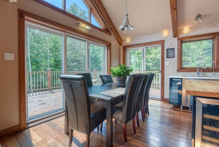 10 Best Airbnbs With Hot Tub In Mont-Tremblant, Canada - Updated 2025 | Trip101