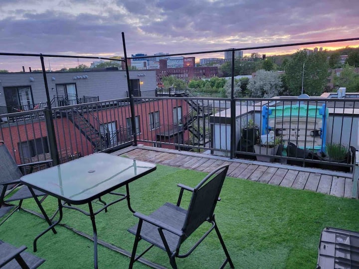 Sunset Apartment - Montreal