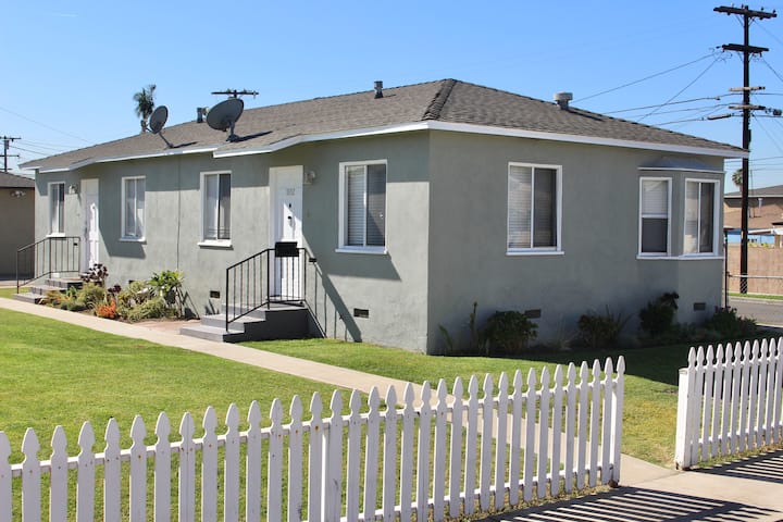 Renewed Modern Central Stay Easy Parking - Carson, CA