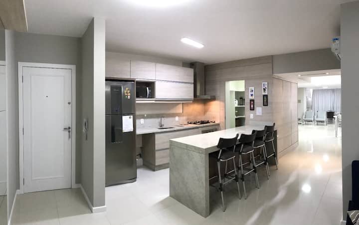 Cobertura Completa Na Praia Dos Ingleses 🏖 - Florianópolis