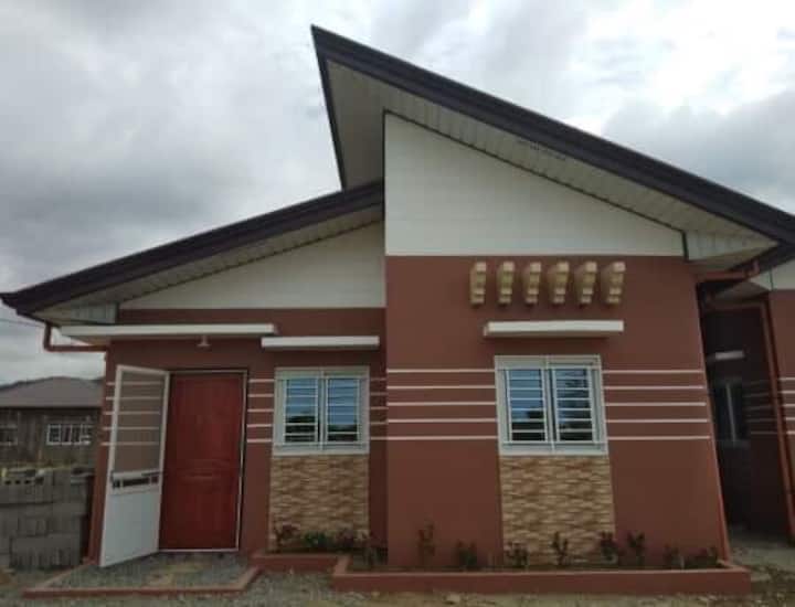 2 Bagani Twin House - Candon