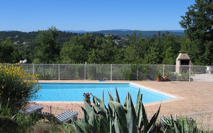 Mas Provençal Avec Vue Superbe - La Verdiere