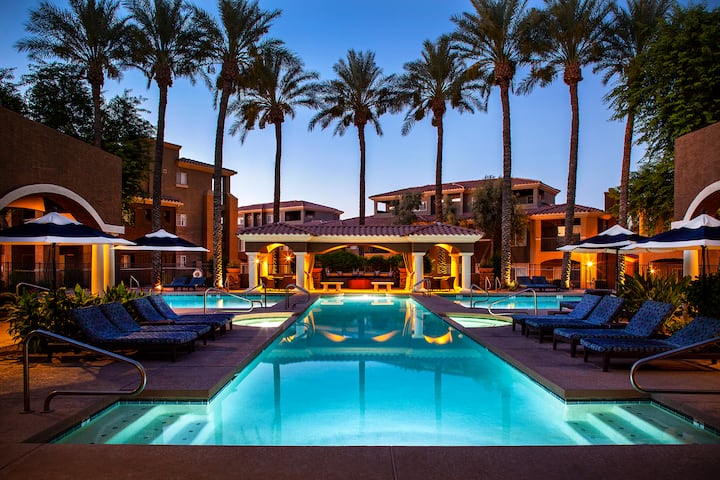 Spacious Condos Near Tpc & Barrett-jackson - Arizona