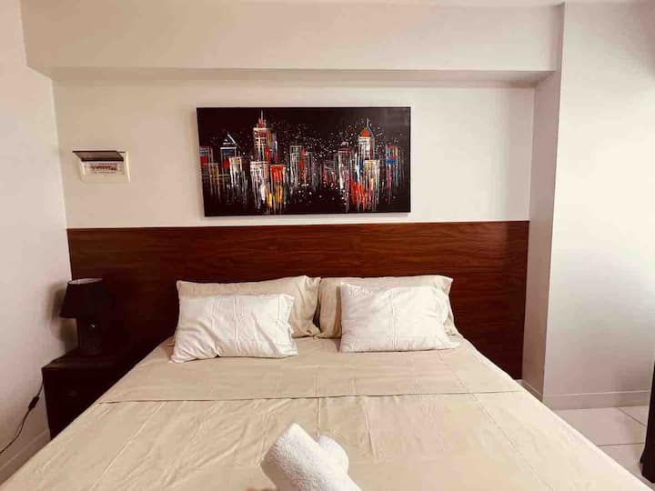 Becca's Bedsit 8@horizons101condo - Cebu