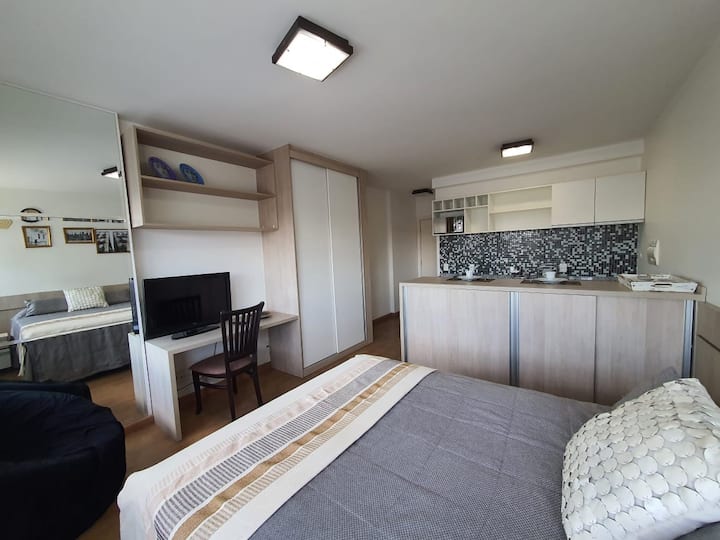 Apto Neo Perto Shop Mueller-academia, Piscina,wifi - Curitiba