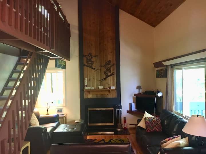 Okemo Ski Condo, Steps From Trails. Modern & Cozy - Ludlow, VT